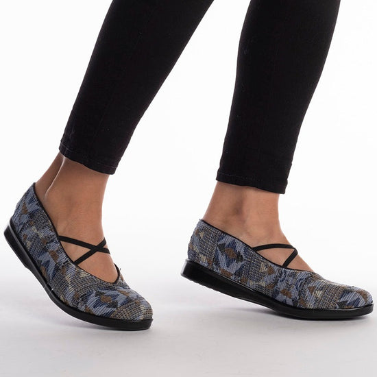 àpropos Azteka, Women's Comfort, Travel Shoes, Slip-on, Made in USA ...